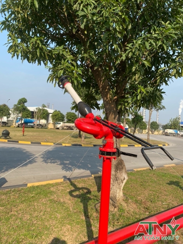 Lăng giá phun nước phun foam cố định mặt bít van khóa d90 d114